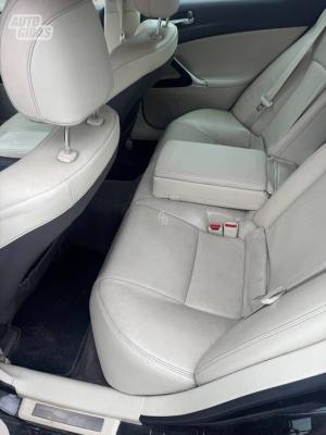 Lexus LS 220 2011 Viļņa, ar dzinēja tilpumu 2.20 L un nobraukumu 272 tūkst. km par 4500 €, foto 12 vietnē AUTOMOTO.COM.LV