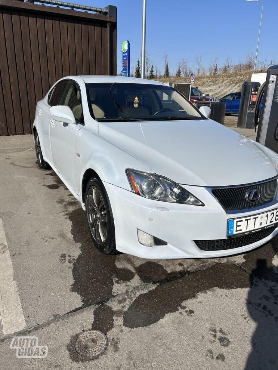 White Lexus LS 220 2009 in Vilnius, with an engine capacity of 2.20 L and mileage of 265 thousand km for 4560 €, photo 1 on AUTOMOTO.COM.LV
