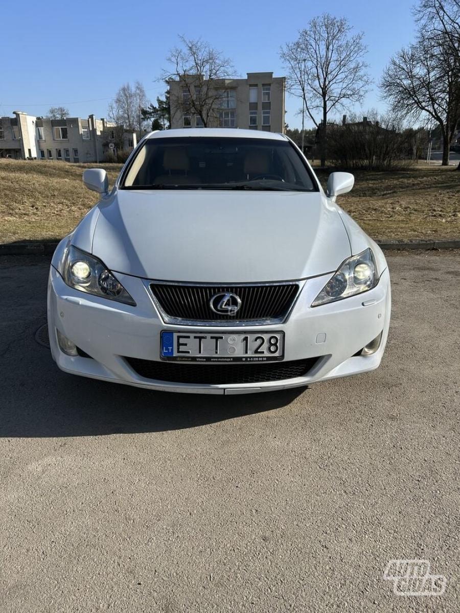White Lexus LS 220 2009 in Vilnius, with an engine capacity of 2.20 L and mileage of 265 thousand km for 4560 €, photo 4 on AUTOMOTO.COM.LV