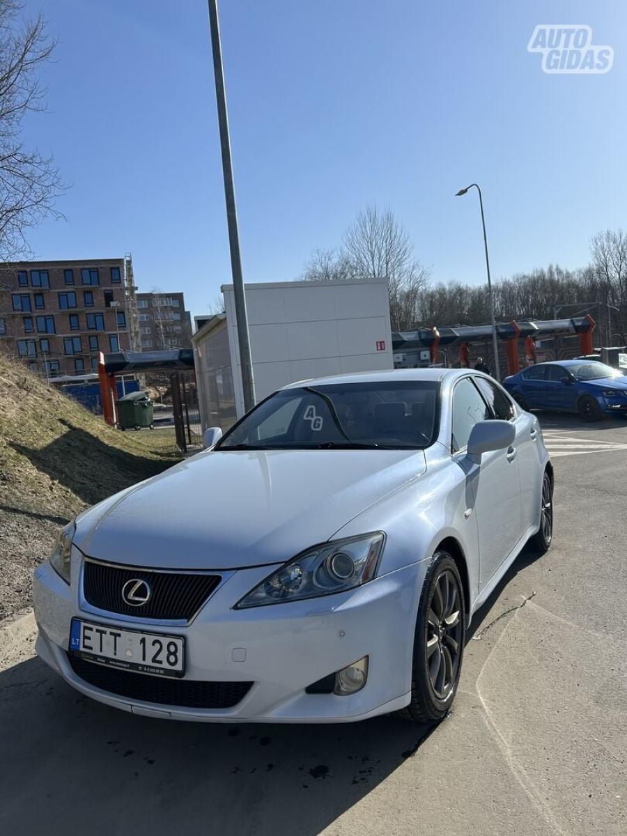 White Lexus LS 220 2009 in Vilnius, with an engine capacity of 2.20 L and mileage of 265 thousand km for 4560 €, photo 5 on AUTOMOTO.COM.LV