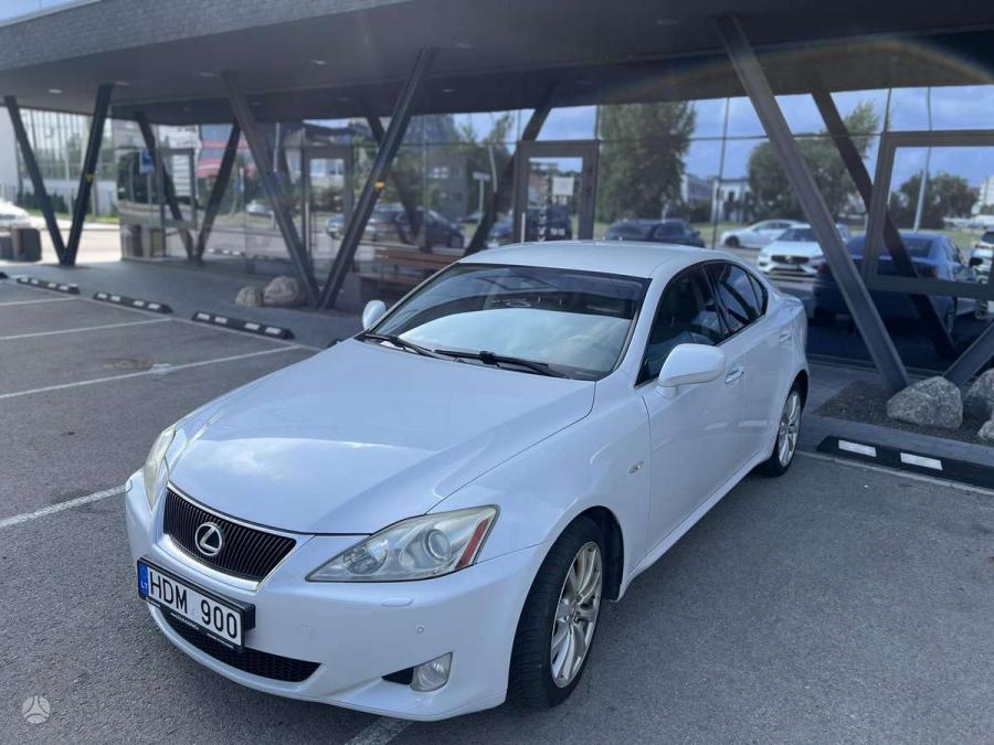 White Lexus LS 220 2009 in Kaunas, with an engine capacity of 2.23 L and mileage of 356 thousand km for 3900 €, photo 1 on AUTOMOTO.COM.LV