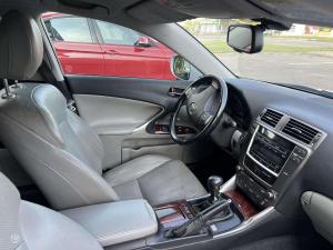 White Lexus LS 220 2009 in Kaunas, with an engine capacity of 2.23 L and mileage of 356 thousand km for 3900 €, photo 9 on AUTOMOTO.COM.LV