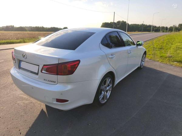 White Lexus LS 220 2009 in Kaunas, with an engine capacity of 2.23 L and mileage of 355 thousand km for 3850 €, photo 4 on AUTOMOTO.COM.LV