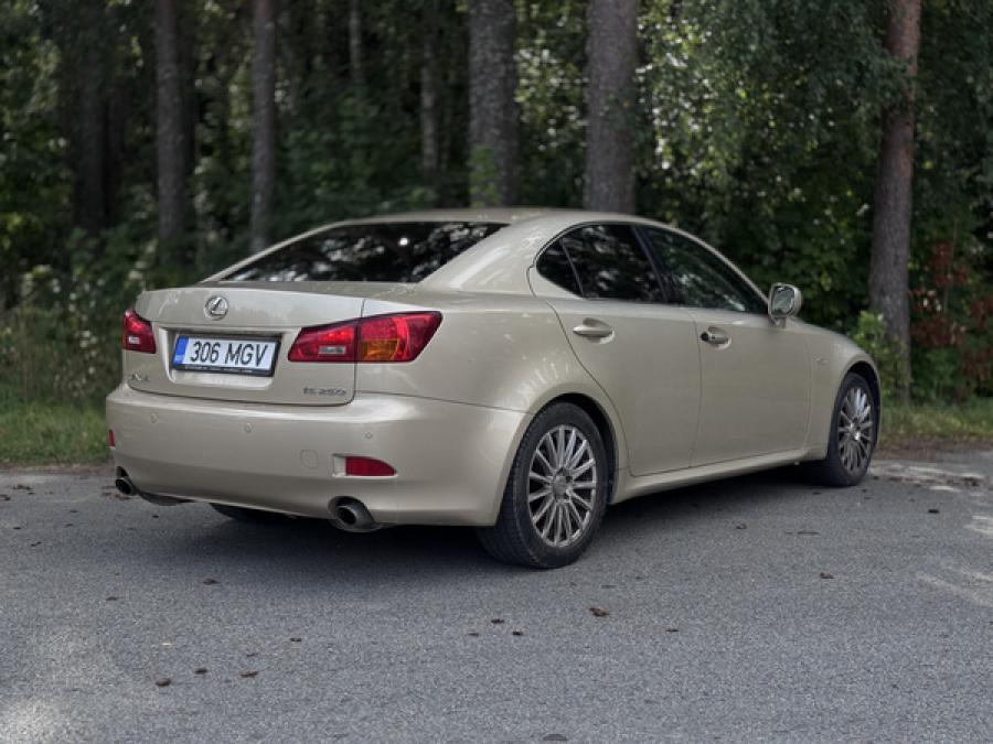 Smilšu krāsa Lexus LS 250 2007 Tallina, ar dzinēja tilpumu 2.50 L un nobraukumu 170 tūkst. km par 4999 €, foto 9 vietnē AUTOMOTO.COM.LV