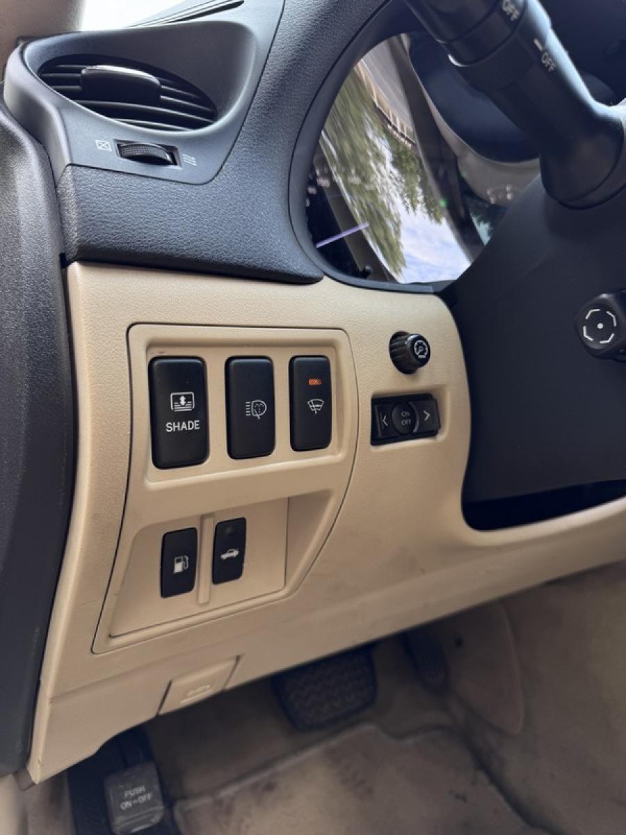 Smilšu krāsa Lexus LS 250 2007 Tallina, ar dzinēja tilpumu 2.50 L un nobraukumu 170 tūkst. km par 4999 €, foto 54 vietnē AUTOMOTO.COM.LV
