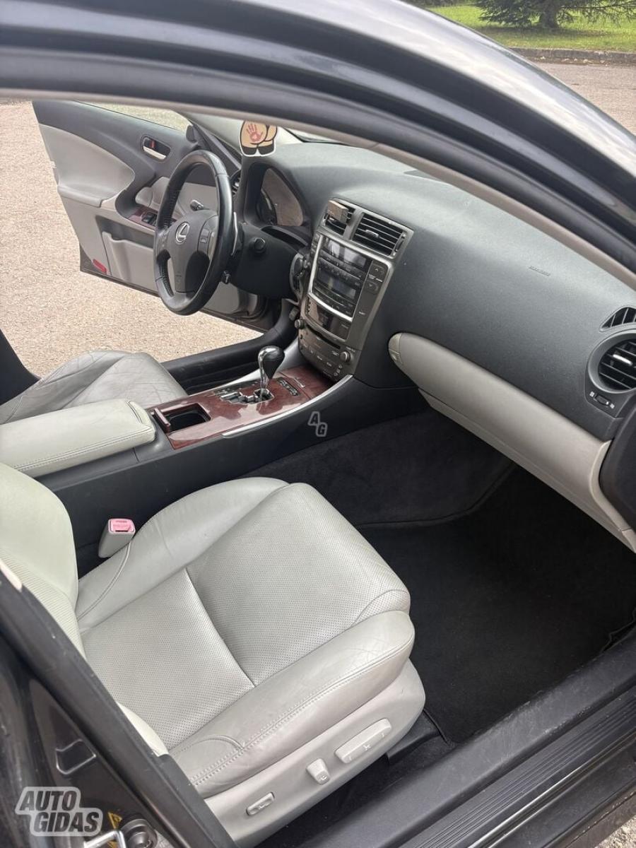 Melns Lexus LS 250 2006 Joniškis, ar dzinēja tilpumu 2.50 L un nobraukumu 193 tūkst. km par 4100 €, foto 13 vietnē AUTOMOTO.COM.LV