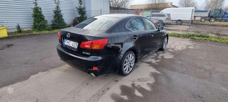 Melns Lexus LS 250 2007 Viļņa, ar dzinēja tilpumu 2.50 L un nobraukumu 260 tūkst. km par 2500 €, foto 3 vietnē AUTOMOTO.COM.LV