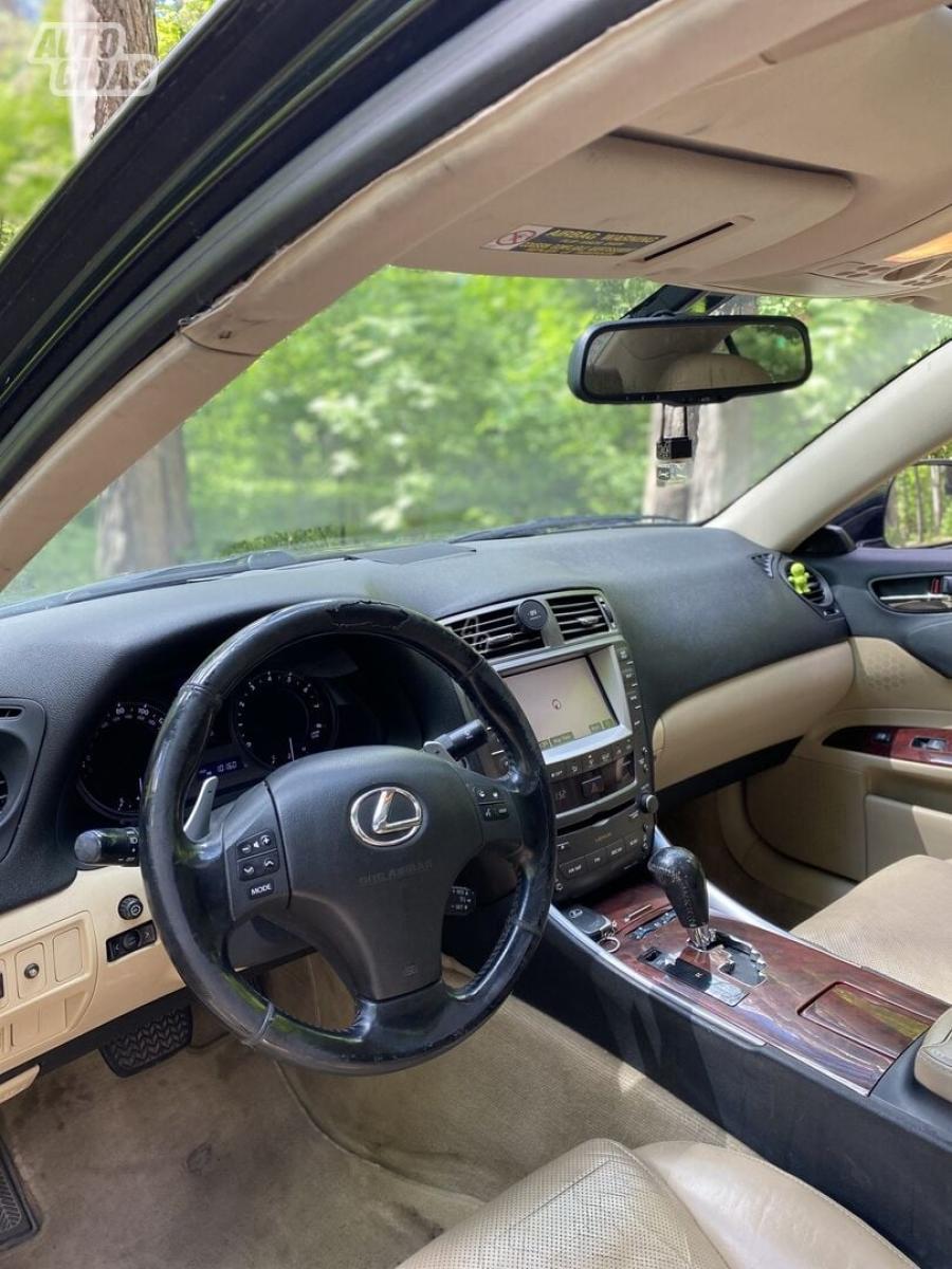 Black Lexus LS 250 2007 in Vilnius, with an engine capacity of 2.50 L and mileage of 323 thousand km for 3400 €, photo 13 on AUTOMOTO.COM.LV