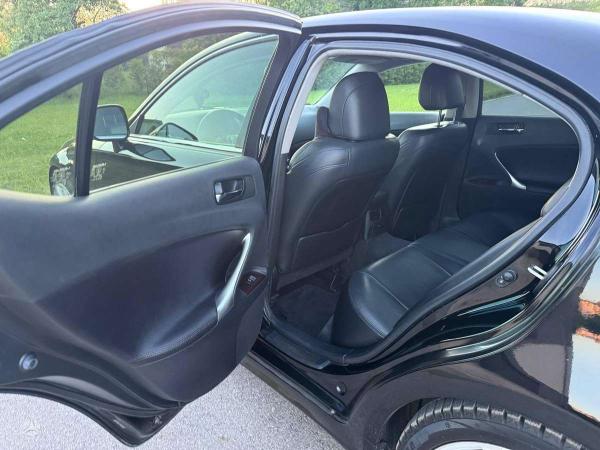 Melns Lexus LS 250 2007 Kauņa, ar dzinēja tilpumu 2.50 L un nobraukumu 245 tūkst. km par 6500 €, foto 10 vietnē AUTOMOTO.COM.LV
