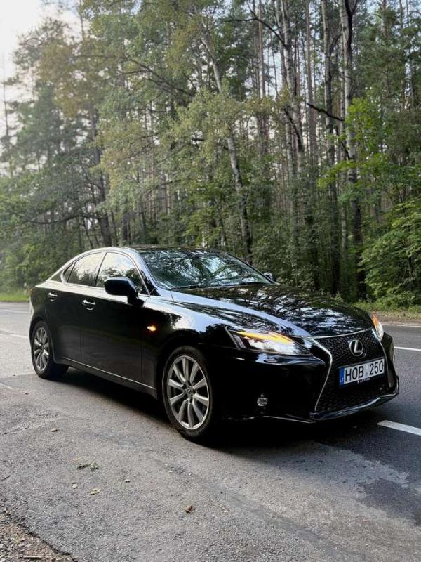 Melns Lexus LS 250 2007 Viļņa, ar dzinēja tilpumu 2.50 L un nobraukumu 251 tūkst. km par 5600 €, foto 1 vietnē AUTOMOTO.COM.LV