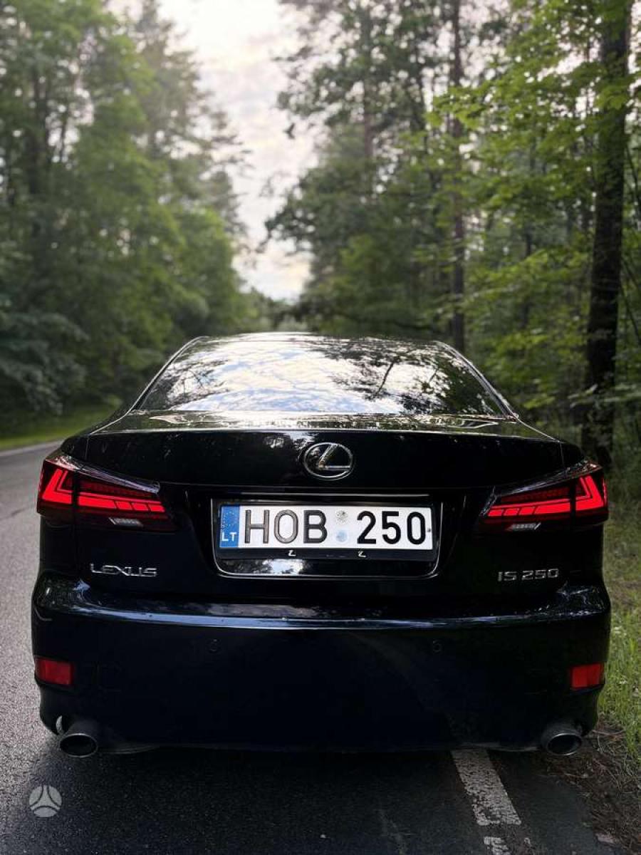 Black Lexus LS 250 2007 in Vilnius, with an engine capacity of 2.50 L and mileage of 251 thousand km for 5600 €, photo 6 on AUTOMOTO.COM.LV