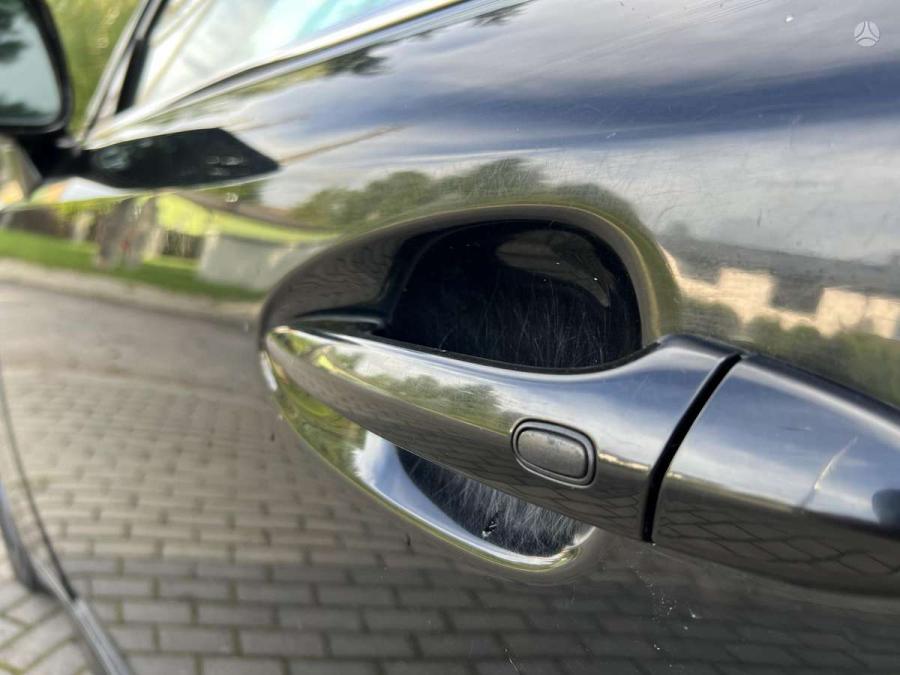 Black Lexus LS 250 2007 in Vilnius, with an engine capacity of 2.50 L and mileage of 120 thousand km for 3850 €, photo 11 on AUTOMOTO.COM.LV
