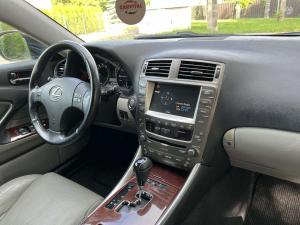 Black Lexus LS 250 2007 in Vilnius, with an engine capacity of 2.50 L and mileage of 120 thousand km for 3850 €, photo 17 on AUTOMOTO.COM.LV