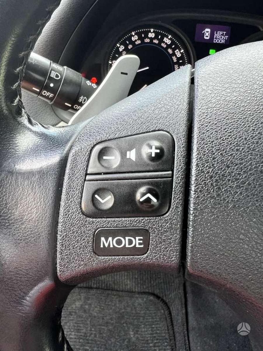 Black Lexus LS 250 2007 in Vilnius, with an engine capacity of 2.50 L and mileage of 120 thousand km for 3850 €, photo 24 on AUTOMOTO.COM.LV