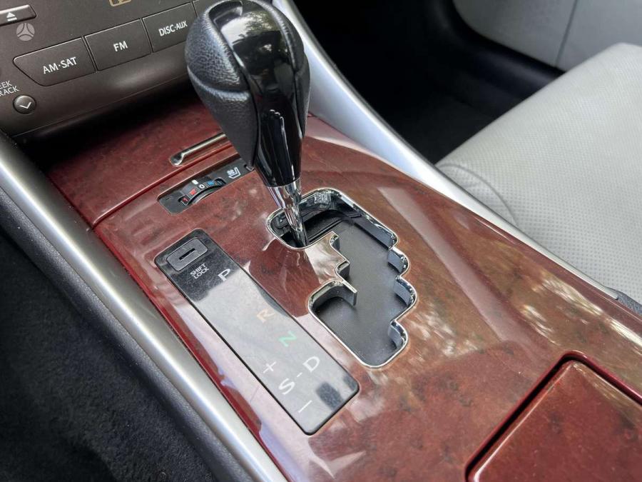 Black Lexus LS 250 2007 in Vilnius, with an engine capacity of 2.50 L and mileage of 120 thousand km for 3850 €, photo 27 on AUTOMOTO.COM.LV