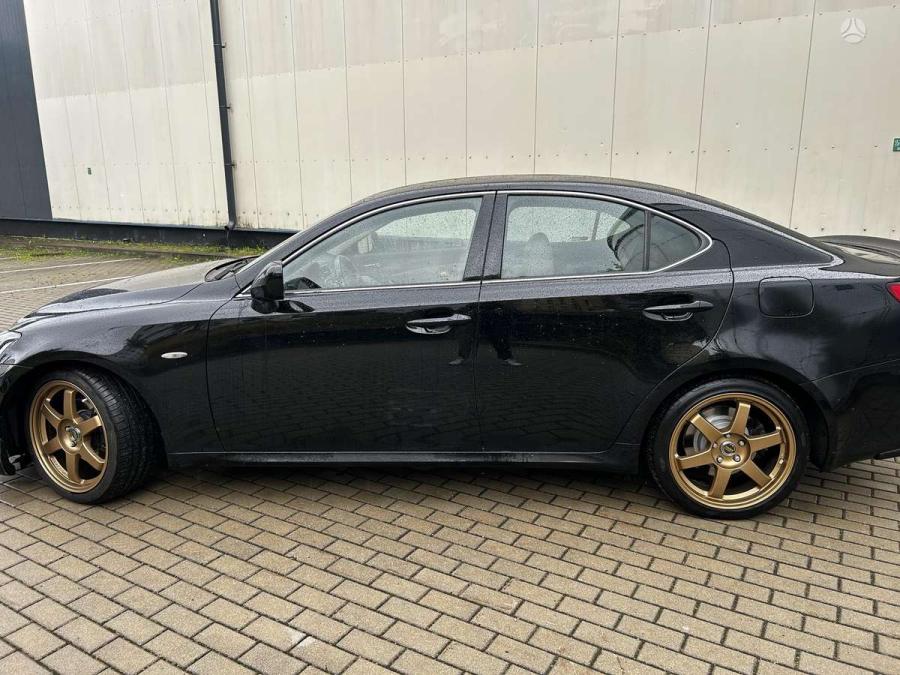 Black Lexus LS 250 2007 in Vilnius, with an engine capacity of 2.50 L and mileage of 193 thousand km for 4499 €, photo 7 on AUTOMOTO.COM.LV