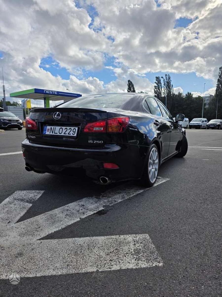 Melns Lexus LS 250 2007 Klaipėda, ar dzinēja tilpumu 2.50 L un nobraukumu 330 tūkst. km par 5700 €, foto 3 vietnē AUTOMOTO.COM.LV