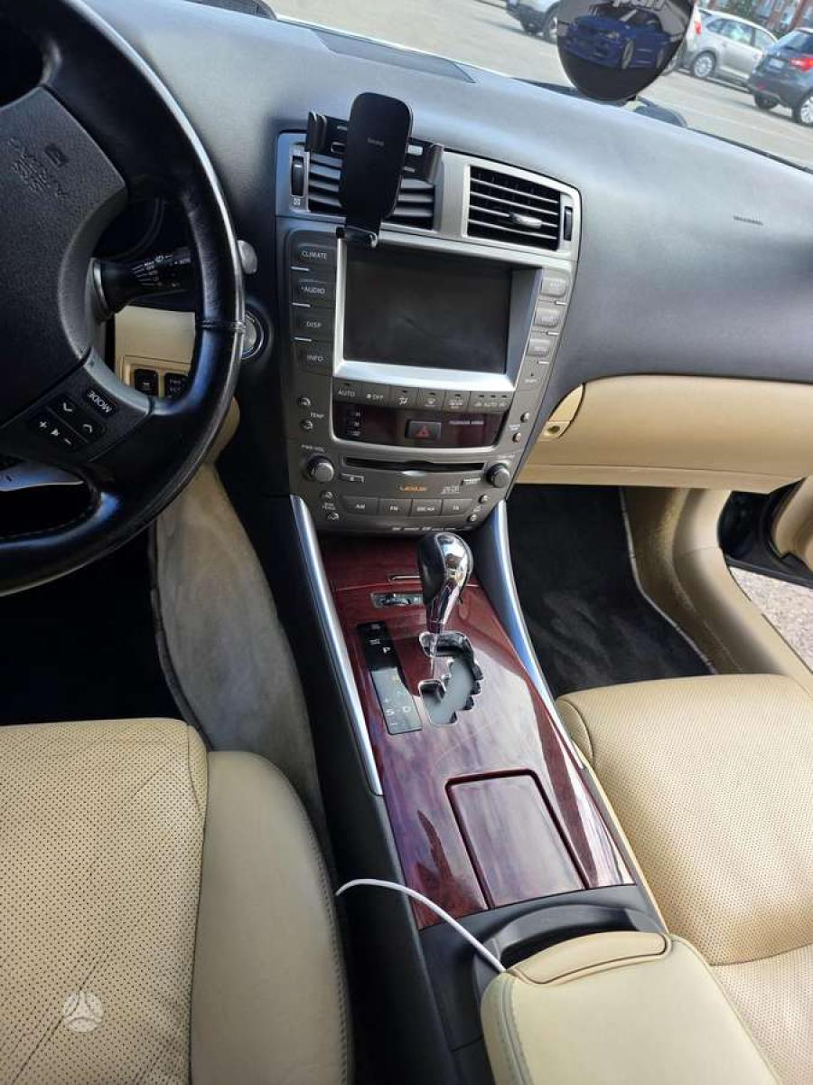 Melns Lexus LS 250 2007 Klaipėda, ar dzinēja tilpumu 2.50 L un nobraukumu 330 tūkst. km par 5700 €, foto 29 vietnē AUTOMOTO.COM.LV