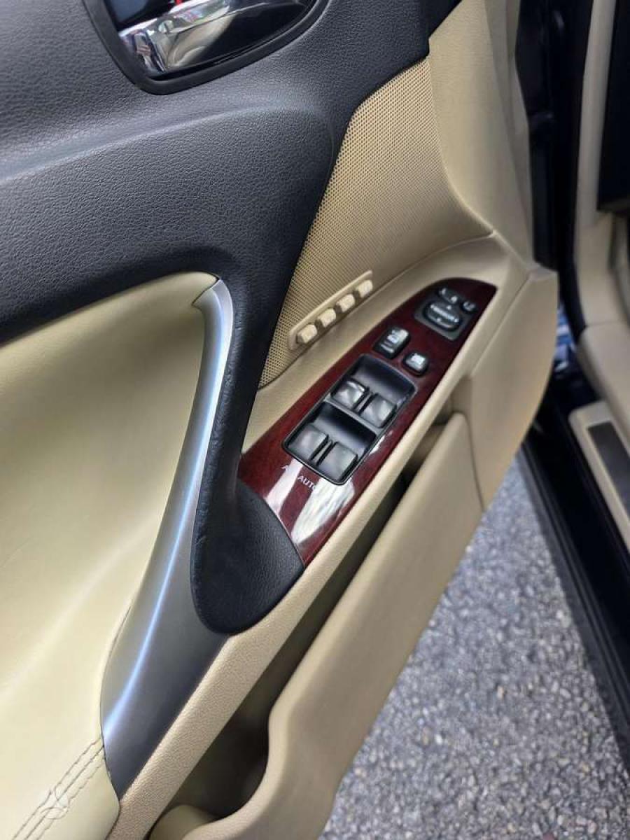 Melns Lexus LS 250 2007 Klaipėda, ar dzinēja tilpumu 2.50 L un nobraukumu 330 tūkst. km par 5700 €, foto 30 vietnē AUTOMOTO.COM.LV