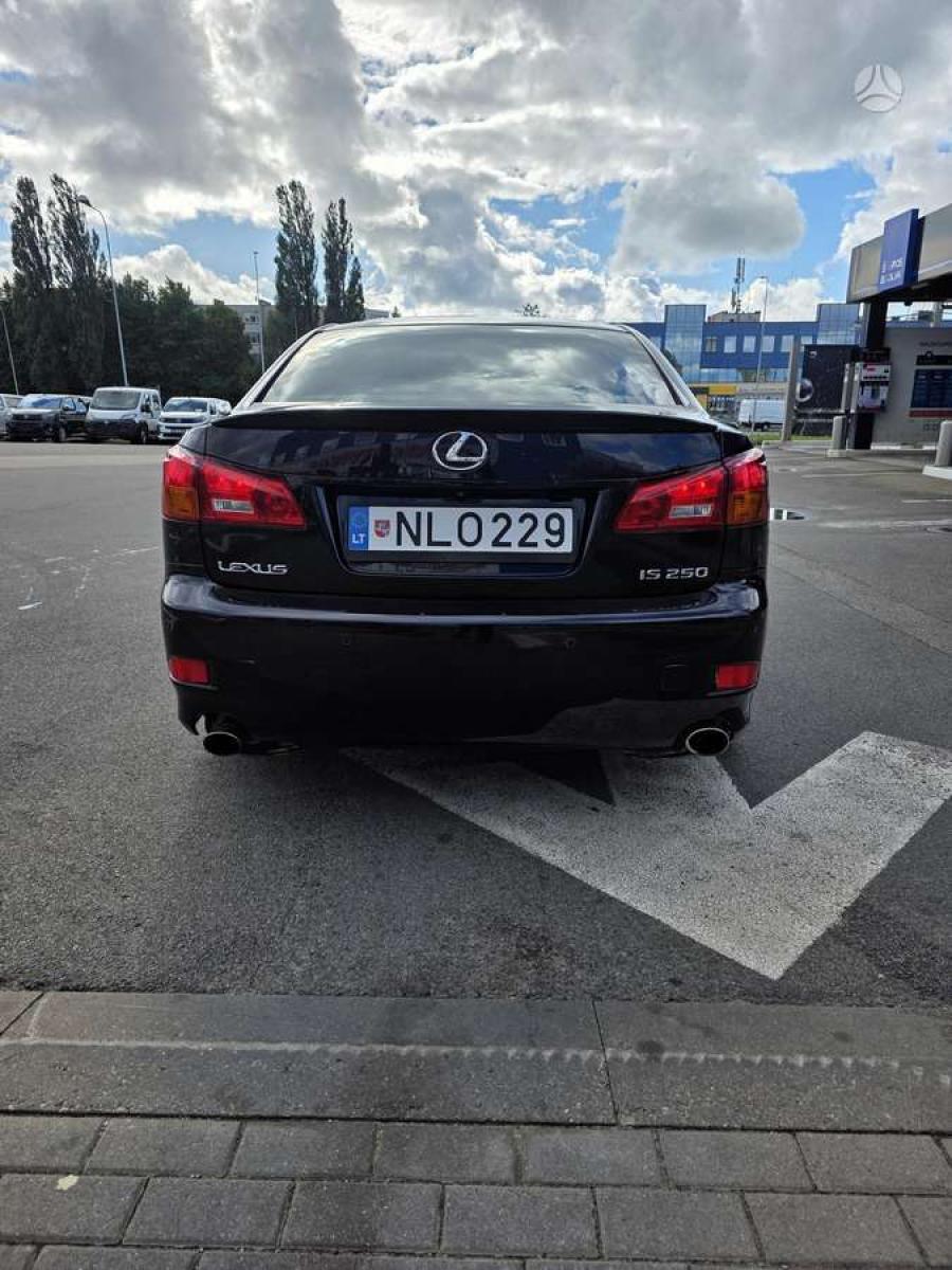 Melns Lexus LS 250 2007 Klaipėda, ar dzinēja tilpumu 2.50 L un nobraukumu 330 tūkst. km par 5700 €, foto 42 vietnē AUTOMOTO.COM.LV