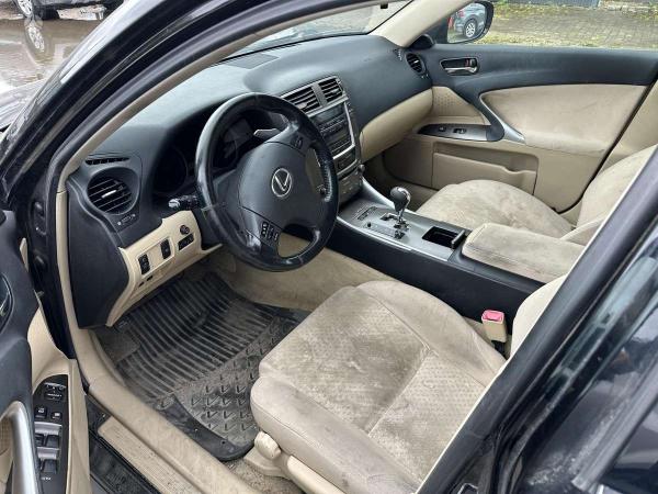 Black Lexus LS 250 2008 in Telschi, with an engine capacity of 2.50 L and mileage of 400 thousand km for 1300 €, photo 8 on AUTOMOTO.COM.LV