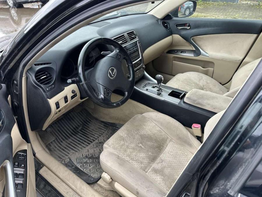 Black Lexus LS 250 2008 in Telschi, with an engine capacity of 2.50 L and mileage of 400 thousand km for 1300 €, photo 8 on AUTOMOTO.COM.LV