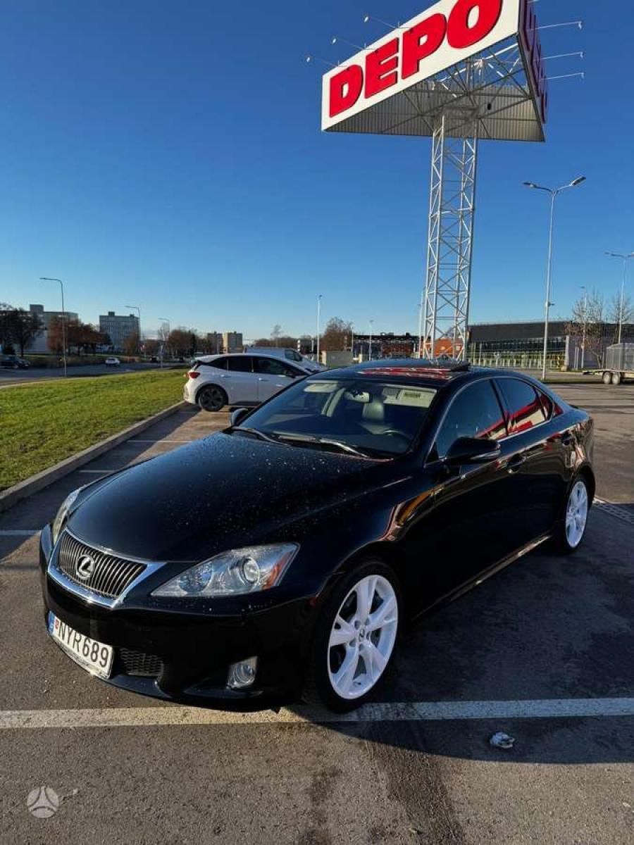 Black Lexus LS 250 2010 in Kaunas, with an engine capacity of 2.50 L and mileage of 136 thousand km for 9888 €, photo 1 on AUTOMOTO.COM.LV