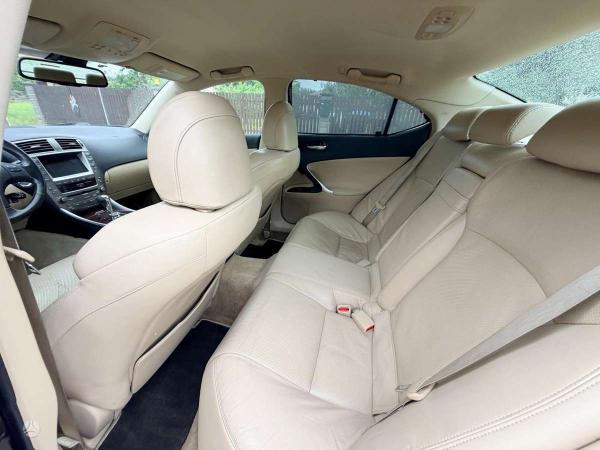 Blue Lexus LS 250 2006 in Vilnius, with an engine capacity of 2.50 L and mileage of 330 thousand km for 3700 €, photo 8 on AUTOMOTO.COM.LV