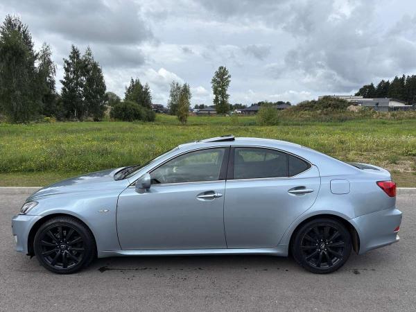 Zils Lexus LS 250 2006 Viļņa, ar dzinēja tilpumu 2.50 L un nobraukumu 320 tūkst. km par 2800 €, foto 2 vietnē AUTOMOTO.COM.LV
