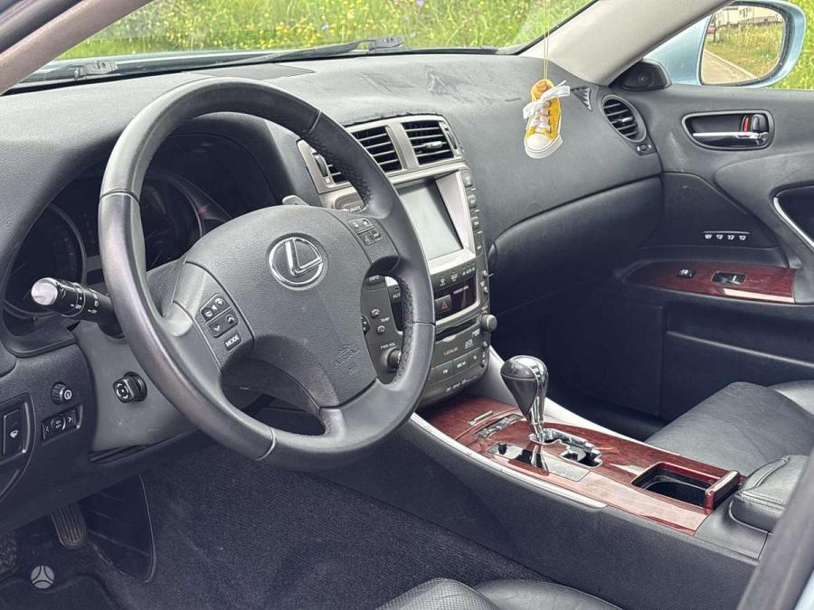Zils Lexus LS 250 2006 Viļņa, ar dzinēja tilpumu 2.50 L un nobraukumu 320 tūkst. km par 2800 €, foto 10 vietnē AUTOMOTO.COM.LV