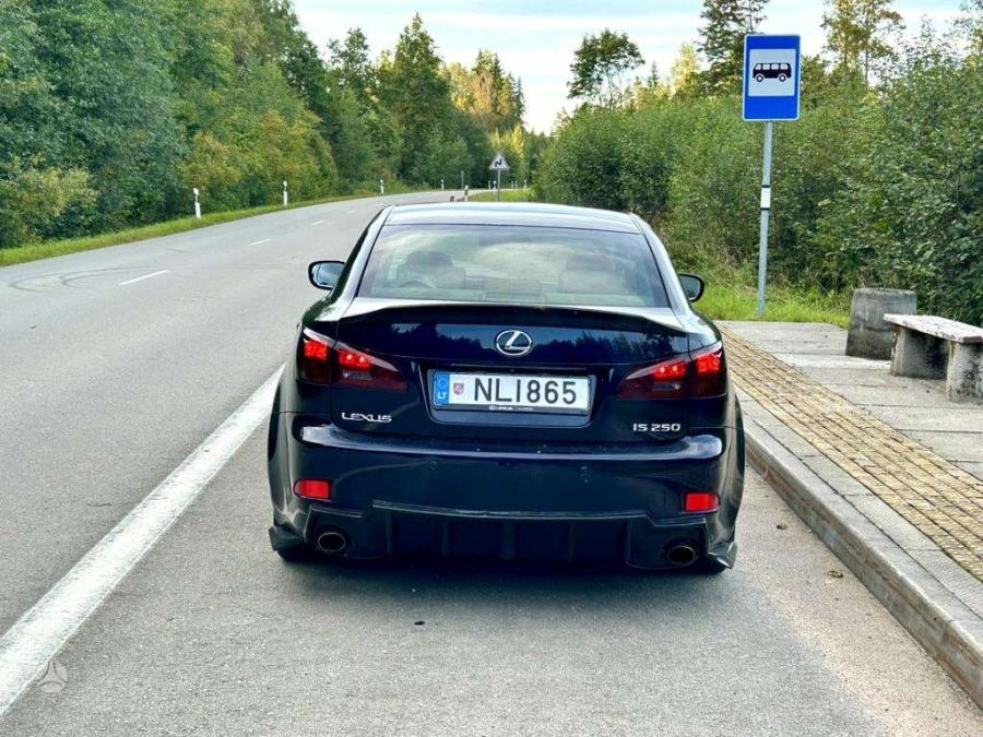 Zils Lexus LS 250 2006 Klaipėda, ar dzinēja tilpumu 2.50 L un nobraukumu 227 tūkst. km par 5500 €, foto 8 vietnē AUTOMOTO.COM.LV