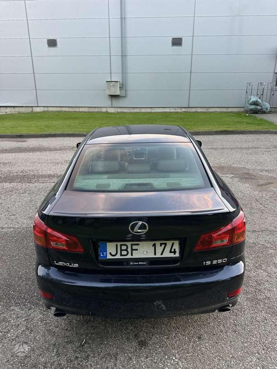 Zils Lexus LS 250 2007 Viļņa, ar dzinēja tilpumu 2.50 L un nobraukumu 313 tūkst. km par 4150 €, foto 7 vietnē AUTOMOTO.COM.LV