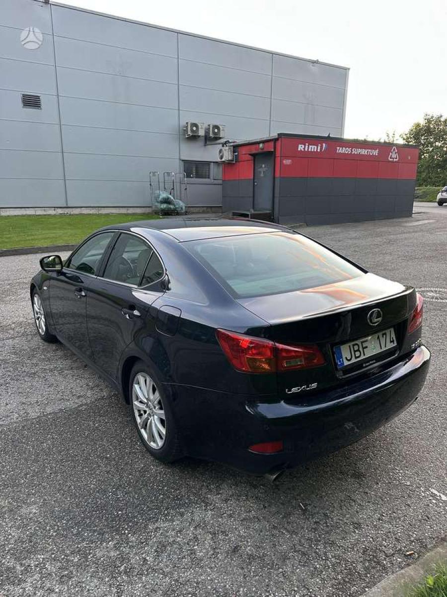Zils Lexus LS 250 2007 Viļņa, ar dzinēja tilpumu 2.50 L un nobraukumu 313 tūkst. km par 4150 €, foto 8 vietnē AUTOMOTO.COM.LV