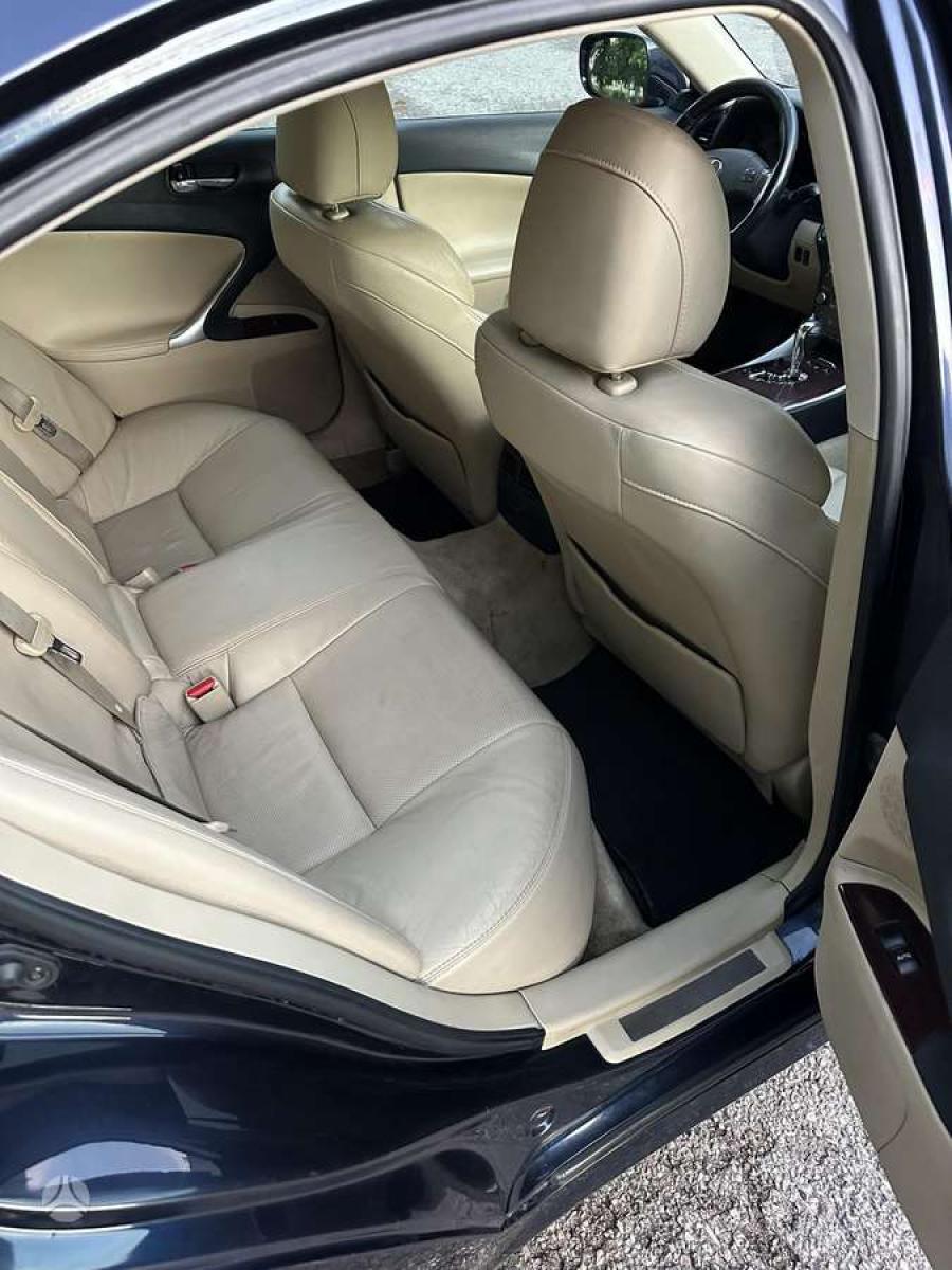 Zils Lexus LS 250 2007 Viļņa, ar dzinēja tilpumu 2.50 L un nobraukumu 313 tūkst. km par 4150 €, foto 13 vietnē AUTOMOTO.COM.LV