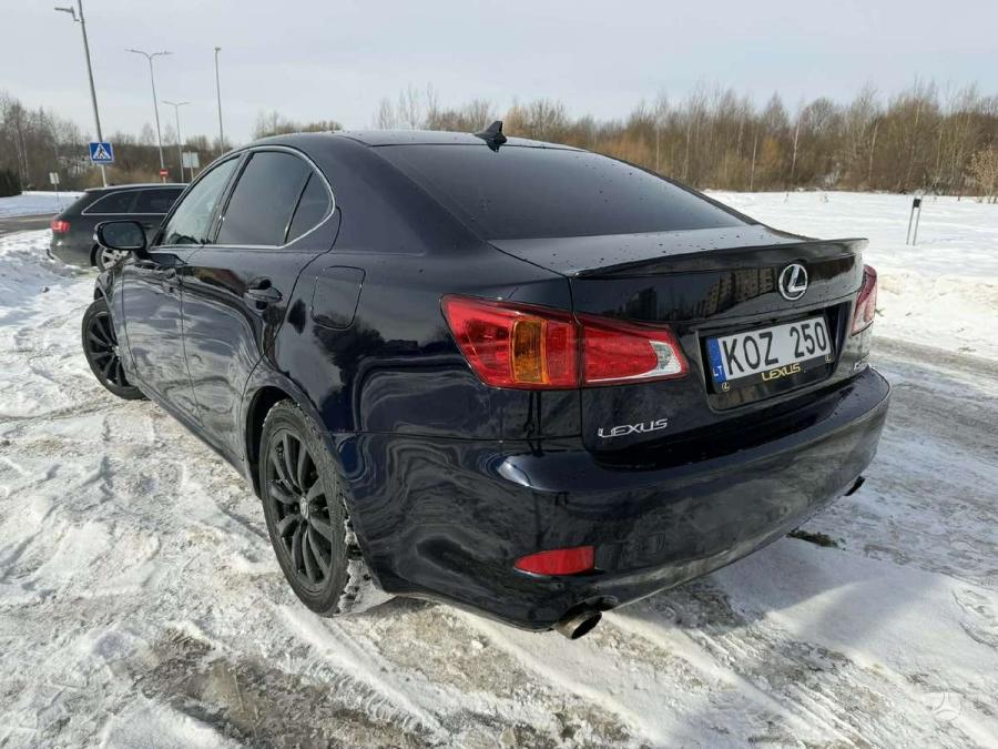 Zils Lexus LS 250 2009 Viļņa, ar dzinēja tilpumu 2.50 L un nobraukumu 238 tūkst. km par 4950 €, foto 9 vietnē AUTOMOTO.COM.LV