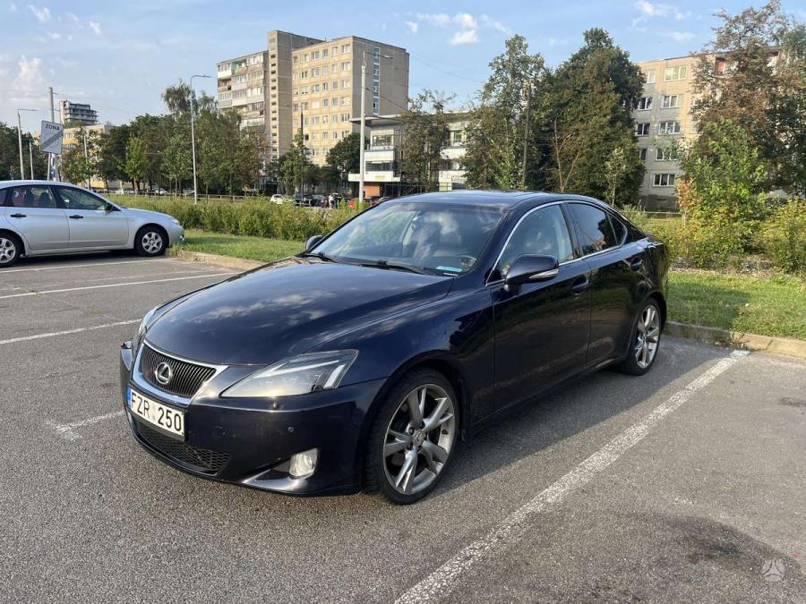 Zils Lexus LS 250 2009 Viļņa, ar dzinēja tilpumu 2.50 L un nobraukumu 170 tūkst. km par 5800 €, foto 1 vietnē AUTOMOTO.COM.LV