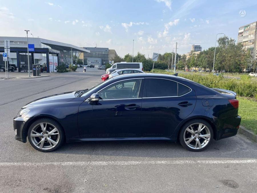 Zils Lexus LS 250 2009 Viļņa, ar dzinēja tilpumu 2.50 L un nobraukumu 170 tūkst. km par 5800 €, foto 3 vietnē AUTOMOTO.COM.LV