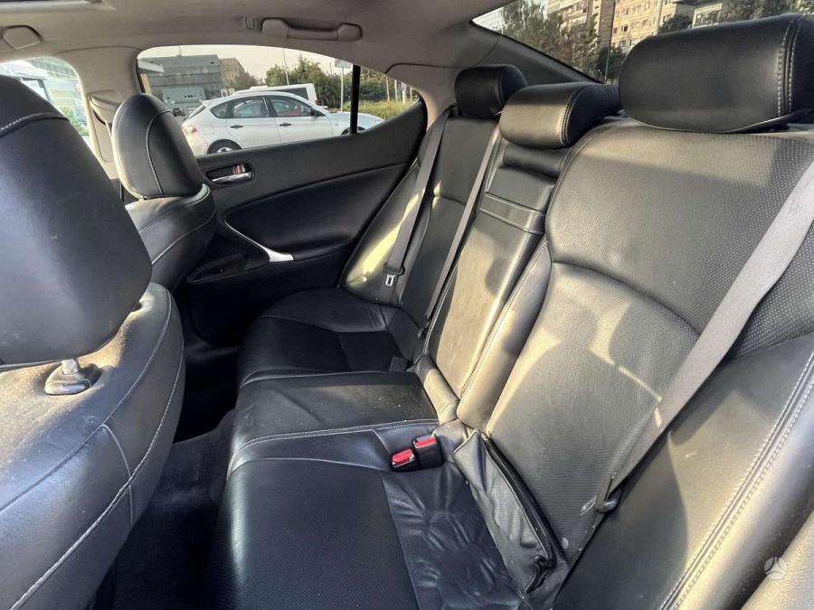 Zils Lexus LS 250 2009 Viļņa, ar dzinēja tilpumu 2.50 L un nobraukumu 170 tūkst. km par 5800 €, foto 12 vietnē AUTOMOTO.COM.LV