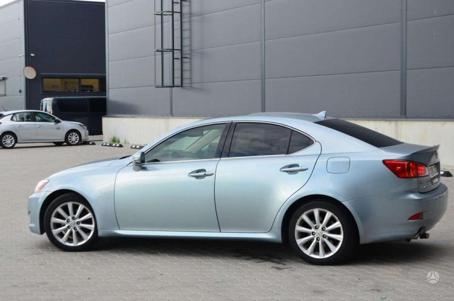 Zils Lexus LS 250 2010 Šauļi, ar dzinēja tilpumu 2.50 L un nobraukumu 202 tūkst. km par 5900 €, foto 20 vietnē AUTOMOTO.COM.LV
