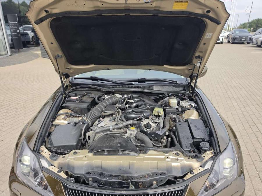Brown Lexus LS 250 2007 in Kaunas, with an engine capacity of 2.50 L and mileage of 278 thousand km for 7000 €, photo 13 on AUTOMOTO.COM.LV