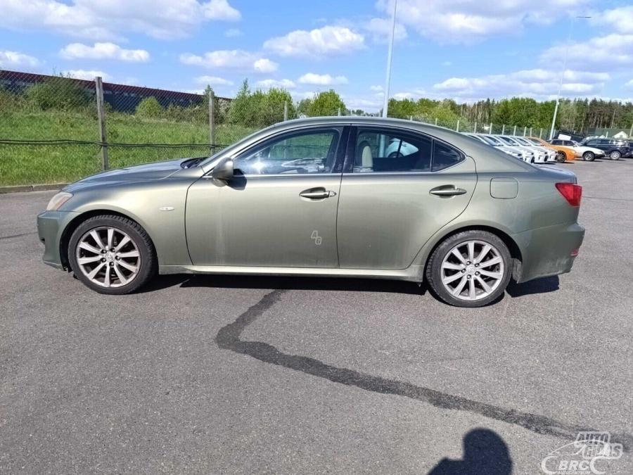 Zaļš Lexus LS 250 2009 Avižieniai, ar dzinēja tilpumu 2.50 L un nobraukumu 223 tūkst. km par 4000 €, foto 3 vietnē AUTOMOTO.COM.LV