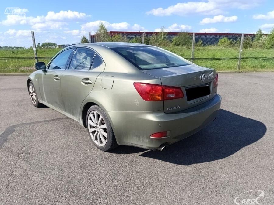 Zaļš Lexus LS 250 2009 Avižieniai, ar dzinēja tilpumu 2.50 L un nobraukumu 223 tūkst. km par 4000 €, foto 4 vietnē AUTOMOTO.COM.LV