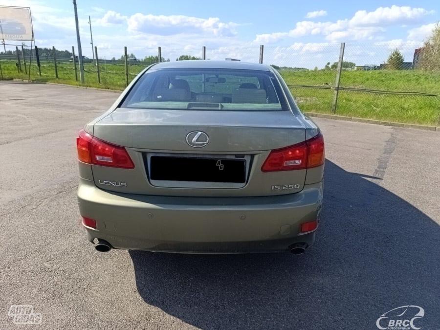 Zaļš Lexus LS 250 2009 Avižieniai, ar dzinēja tilpumu 2.50 L un nobraukumu 223 tūkst. km par 4000 €, foto 5 vietnē AUTOMOTO.COM.LV