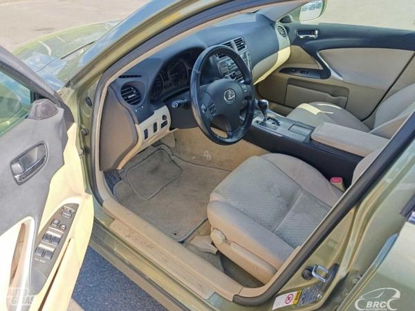 Green Lexus LS 250 2009 in Avizieniai, with an engine capacity of 2.50 L and mileage of 223 thousand km for 4000 €, photo 9 on AUTOMOTO.COM.LV