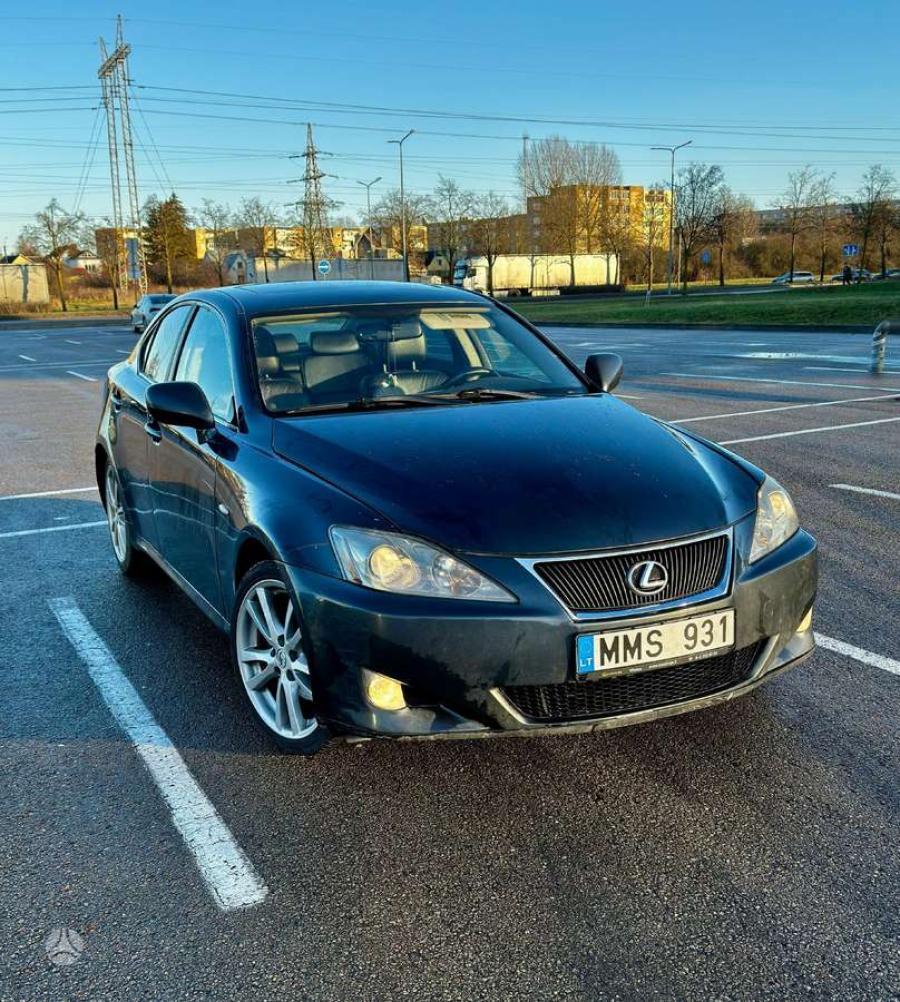 Grey Lexus LS 250 2006 in Vilnius, with an engine capacity of 2.50 L and mileage of 235 thousand km for 3700 €, photo 1 on AUTOMOTO.COM.LV
