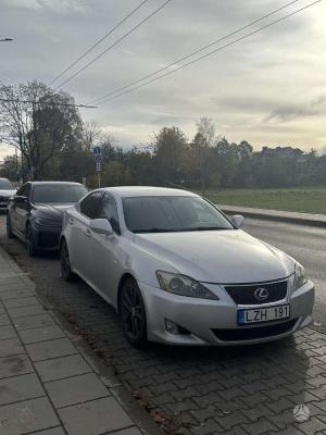 Pelēks Lexus LS 250 2006 Kauņa, ar dzinēja tilpumu 2.50 L un nobraukumu 204 tūkst. km par 2700 €, foto  vietnē AUTOMOTO.COM.LV