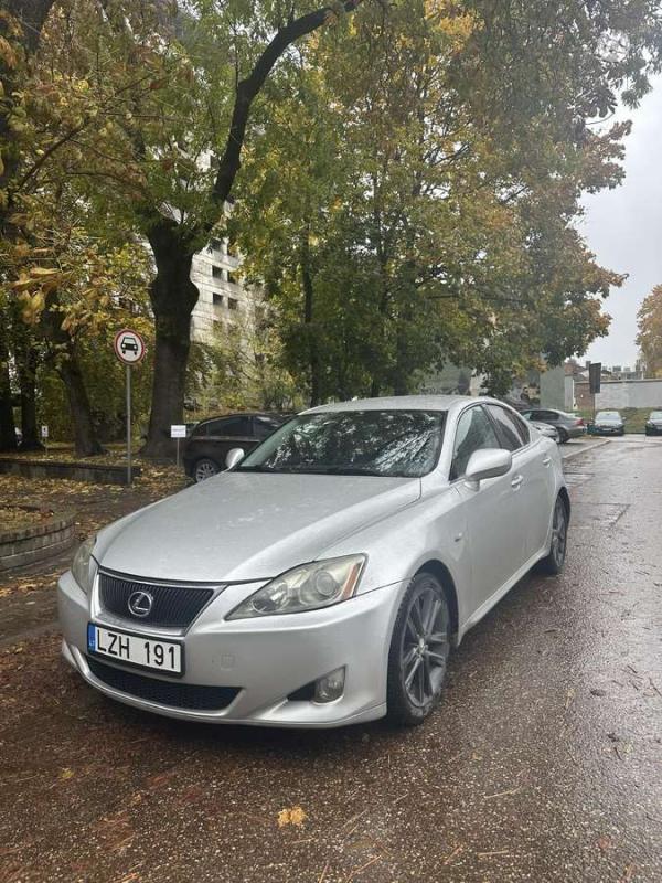 Pelēks Lexus LS 250 2006 Kauņa, ar dzinēja tilpumu 2.50 L un nobraukumu 204 tūkst. km par 2700 €, foto 2 vietnē AUTOMOTO.COM.LV