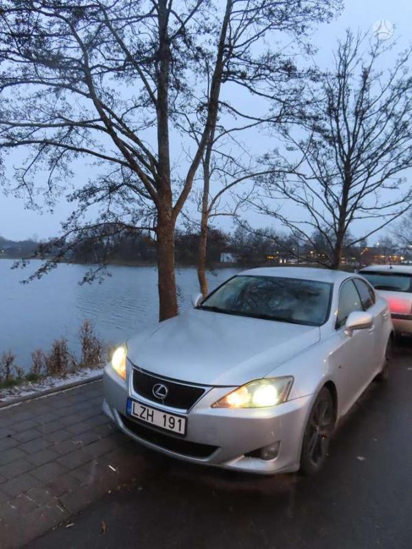 Pelēks Lexus LS 250 2006 Kauņa, ar dzinēja tilpumu 2.50 L un nobraukumu 204 tūkst. km par 2700 €, foto 5 vietnē AUTOMOTO.COM.LV