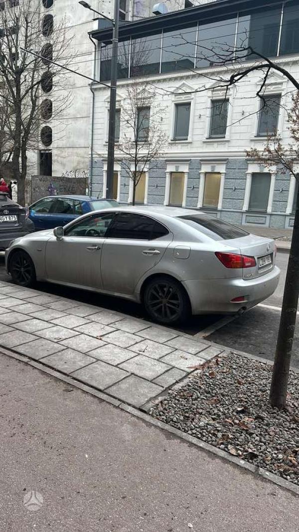 Pelēks Lexus LS 250 2006 Kauņa, ar dzinēja tilpumu 2.50 L un nobraukumu 204 tūkst. km par 2700 €, foto 6 vietnē AUTOMOTO.COM.LV
