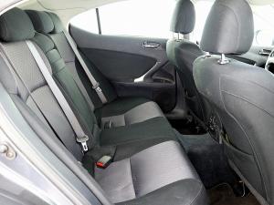 Grey Lexus LS 250 2006 in Tallinn, with an engine capacity of 2.50 L and mileage of 304 thousand km for 2499 €, photo 8 on AUTOMOTO.COM.LV